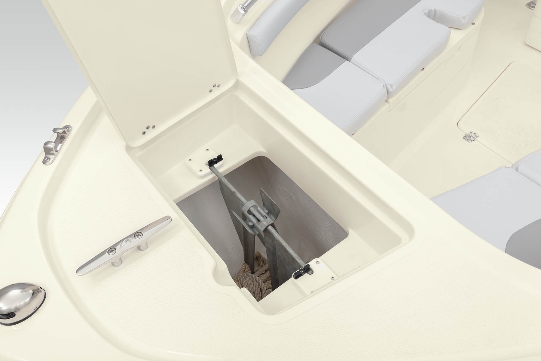 214 CC - MAKO Offshore Center Console Boat