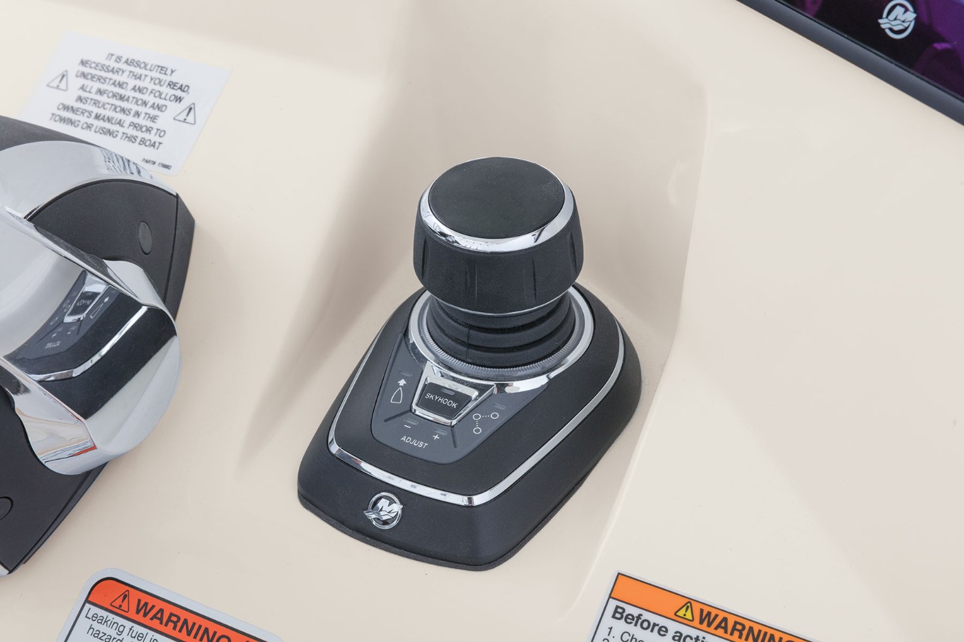 284 CC - MAKO Offshore Center Console Boat