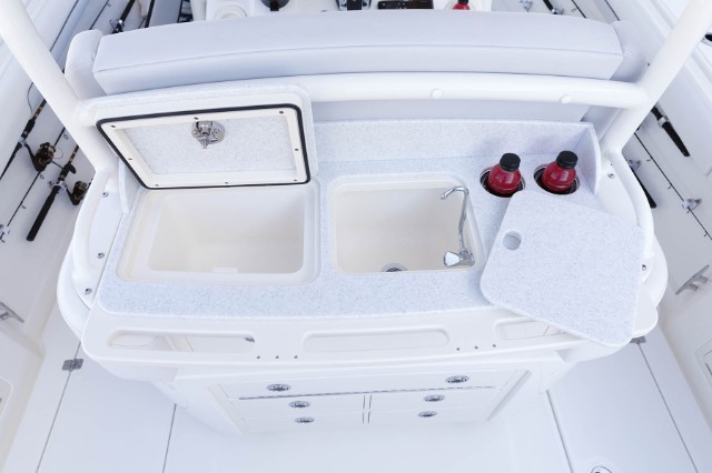 334 CC Family Edition - MAKO Offshore Center Console Boat