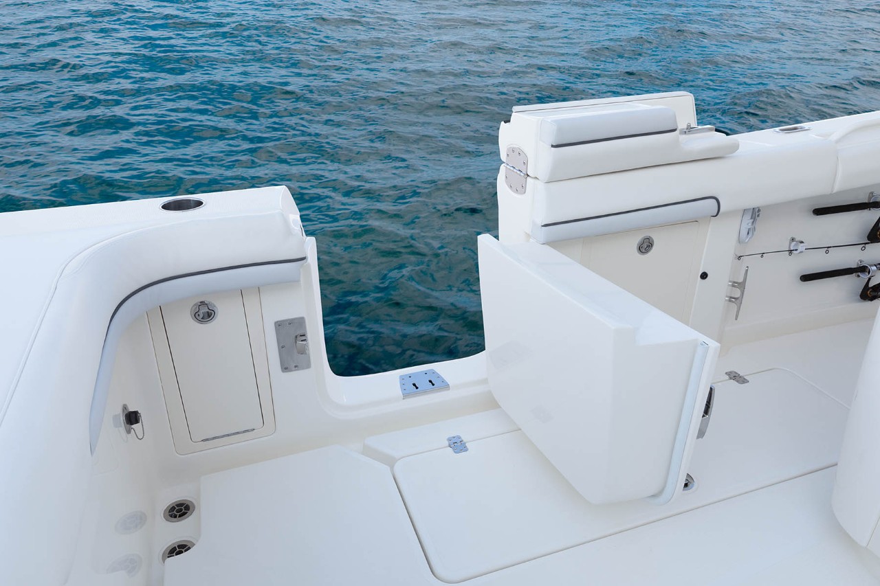 334 CC Family Edition - MAKO Offshore Center Console Boat