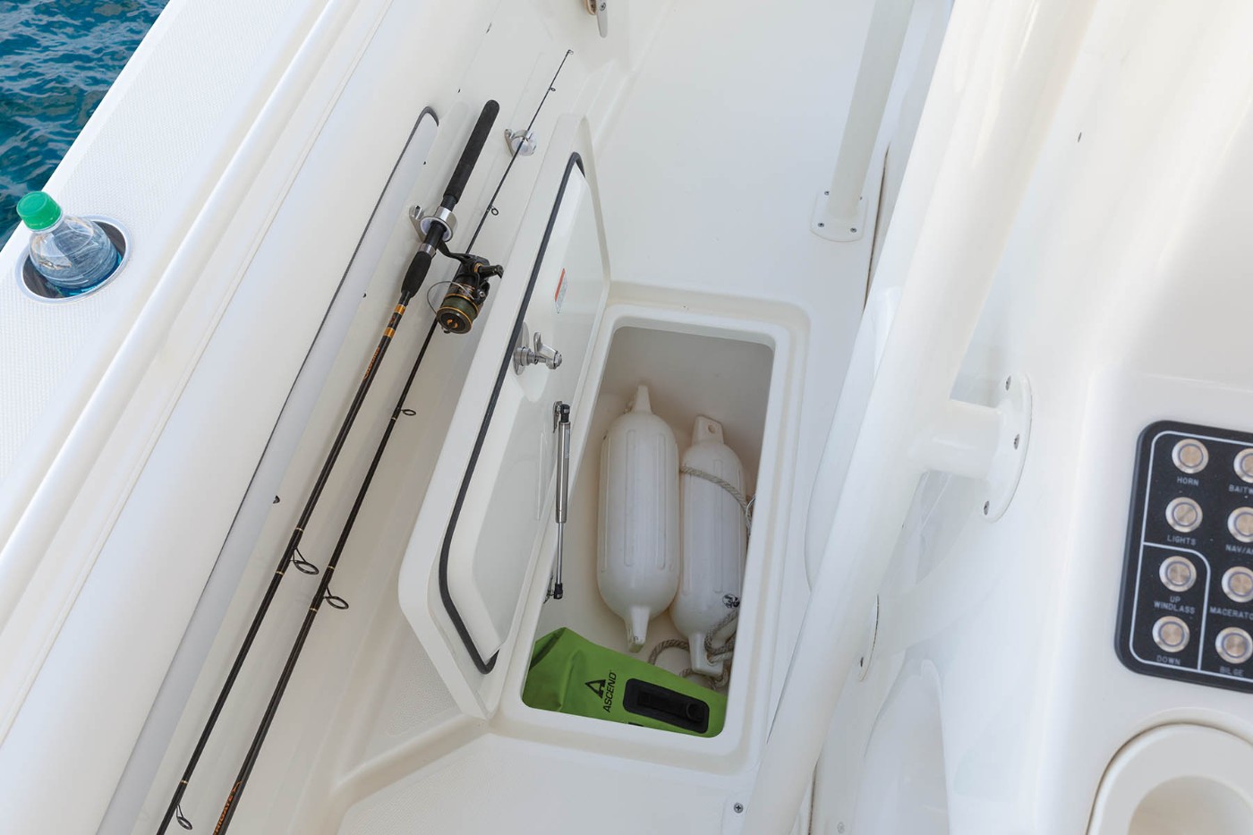 334 CC - MAKO Offshore Center Console Boat