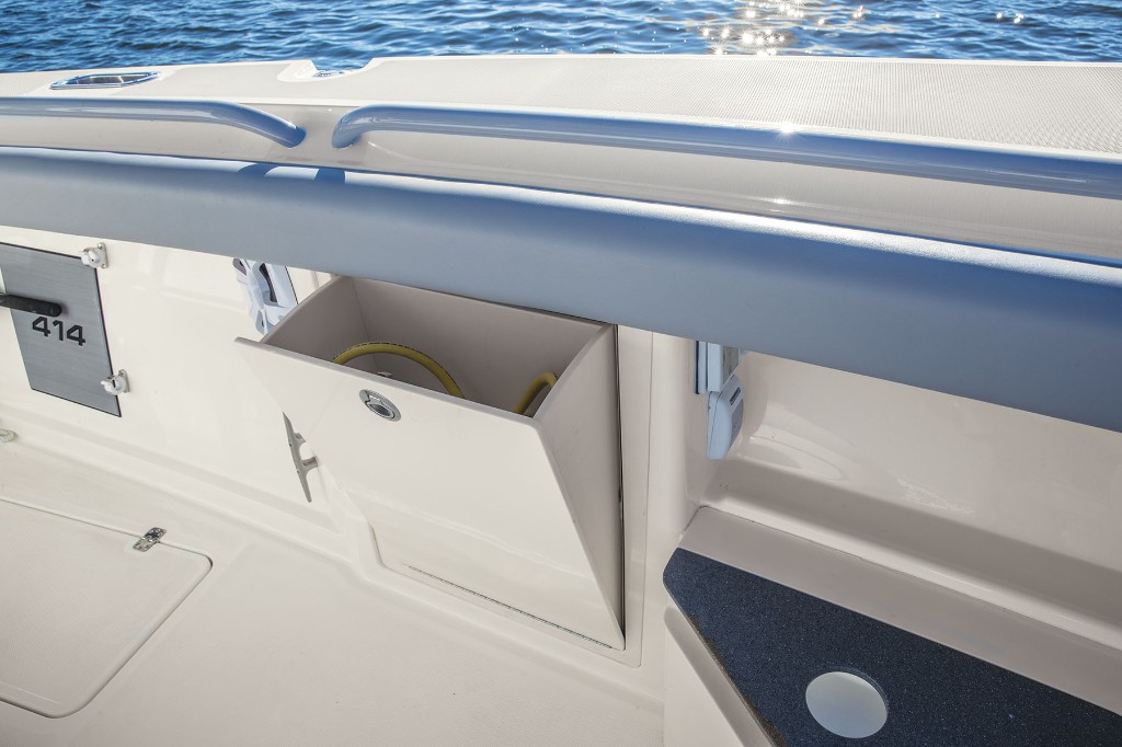 414 CC - MAKO Offshore Center Console Boat