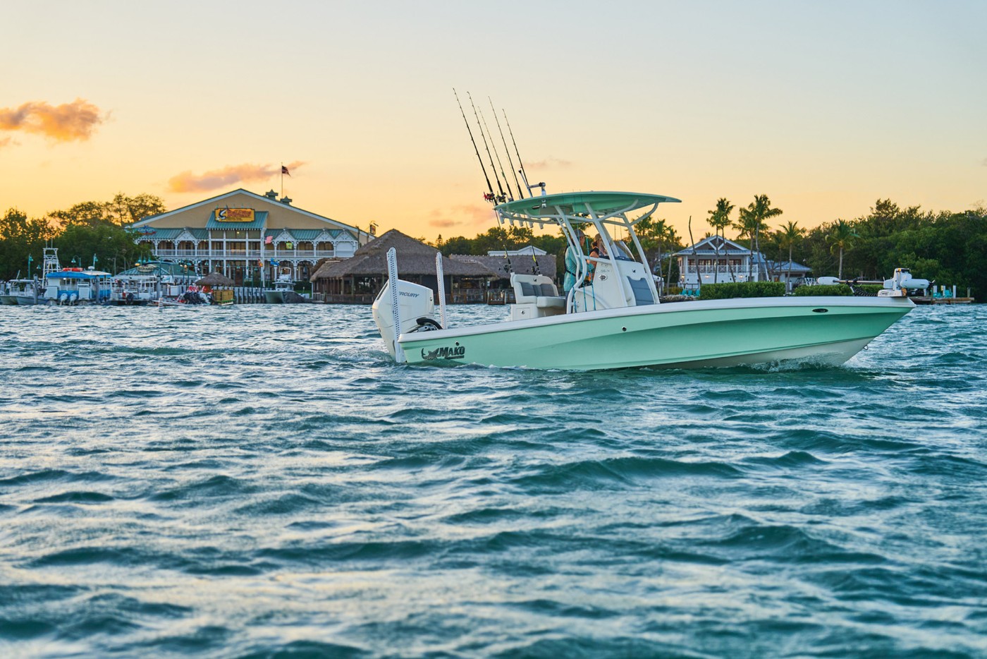 NEW 24 APEX - MAKO Inshore