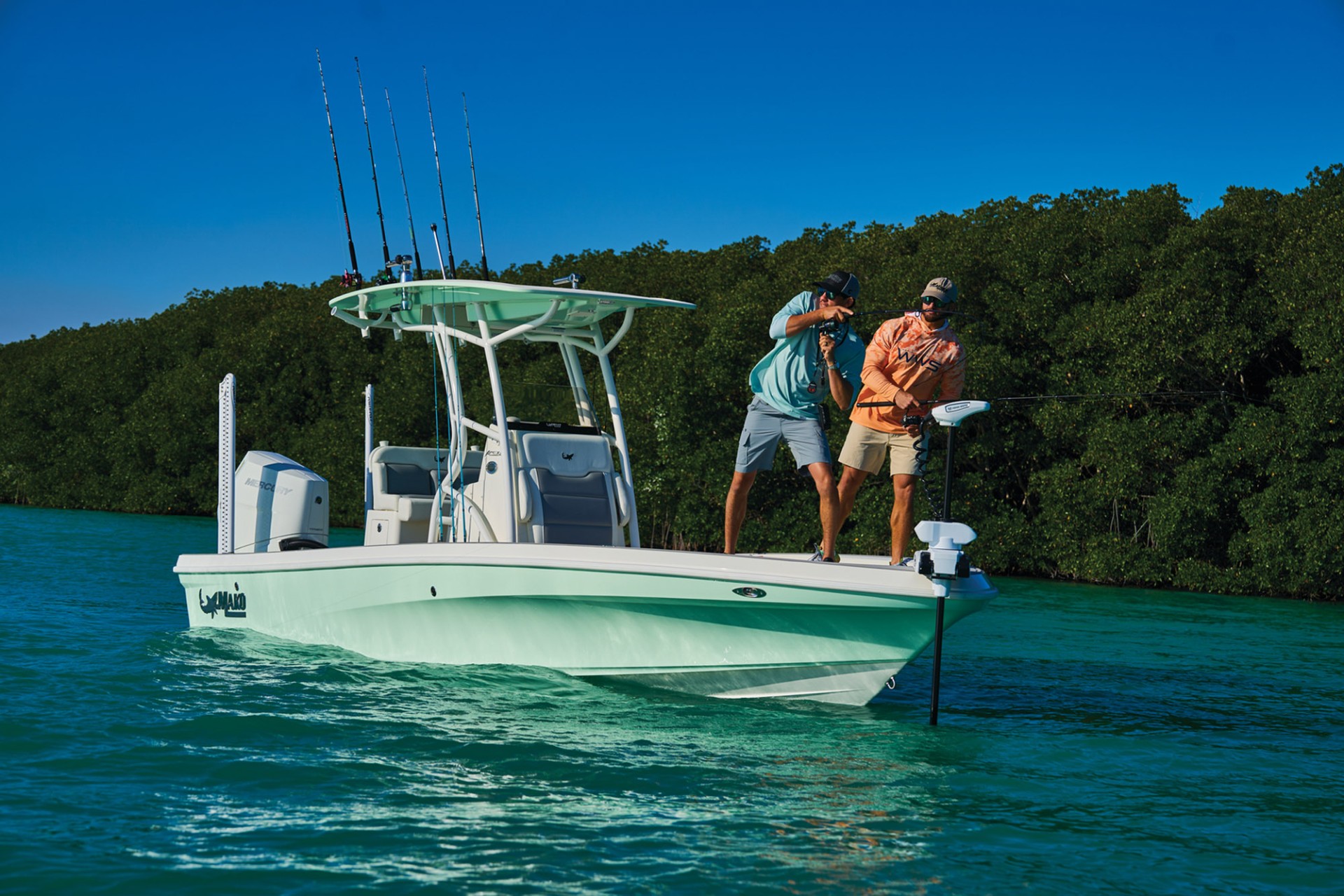 24 APEX - MAKO Inshore