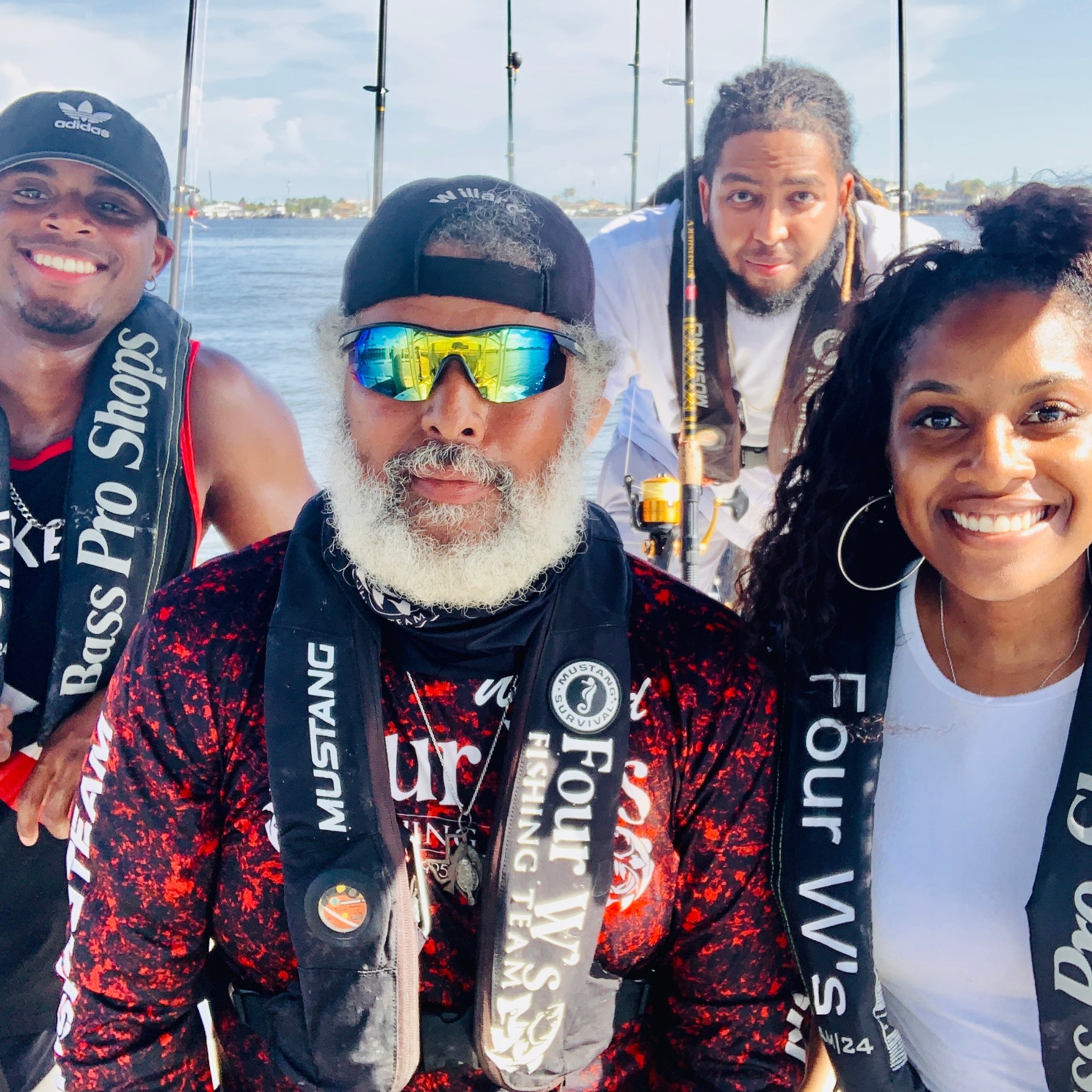 MAKO Saltwater Center Console Boats | Inshore Skiffs & Offshore Fishing ...